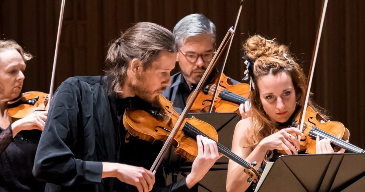 HELP BRITTEN SINFONIA PLAY ON - Britten Sinfonia